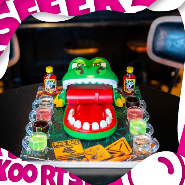 Custom Made Kroko Shot Spel - Sfeer Koorts